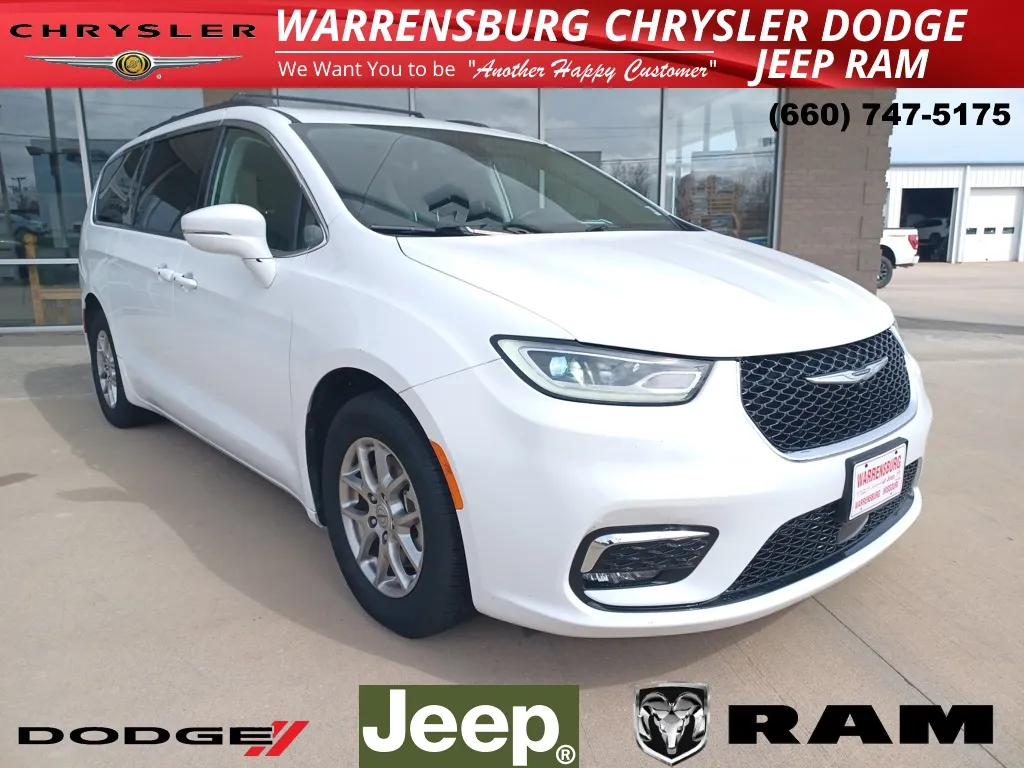 Used 2021 Chrysler Pacifica Touring for sale in Warrensburg, MO at ...