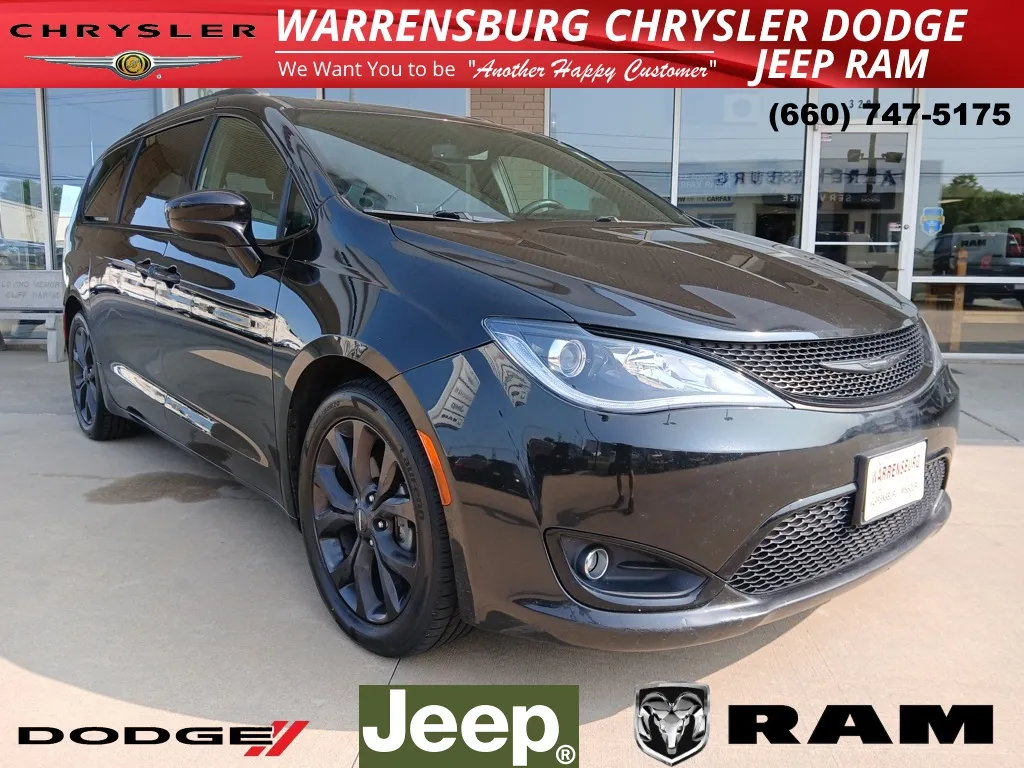 Used 2020 Chrysler Pacifica Touring L for sale in Warrensburg, MO at ...