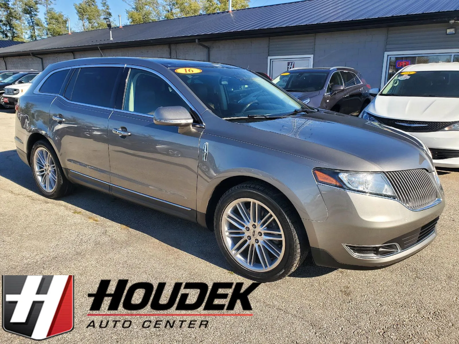 Lincoln Mkt For Sale