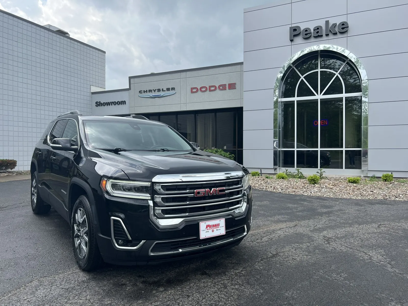 Used 2023 GMC Acadia SLT for sale in Sodus, NY at Peake Chrysler Dodge ...