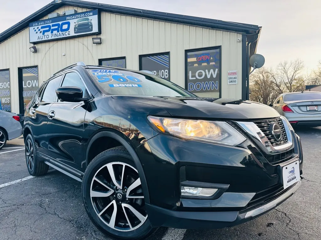 Used 2019 NISSAN ROGUE SL for sale in Crown Point, IN at Pro Auto ...