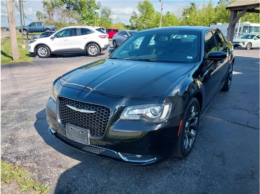 Used 2017 Chrysler 300 S Sedan 4D for sale in O’Fallon, MO at O'Fallon ...