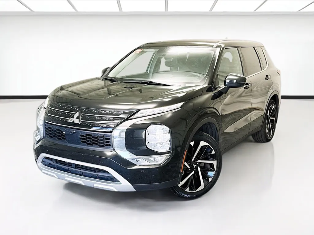 Used 2022 Mitsubishi Outlander SE for sale in Montclair, CA at STG Auto ...