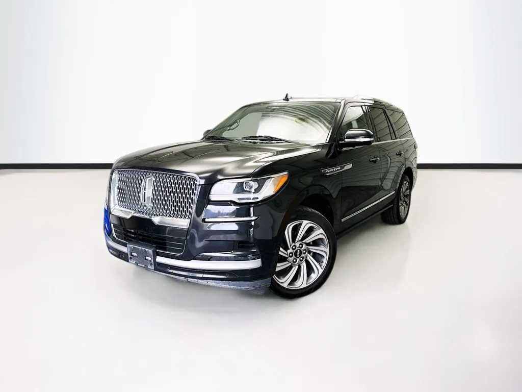 Used 2022 Lincoln Navigator Reserve for sale in Montclair, CA at STG ...