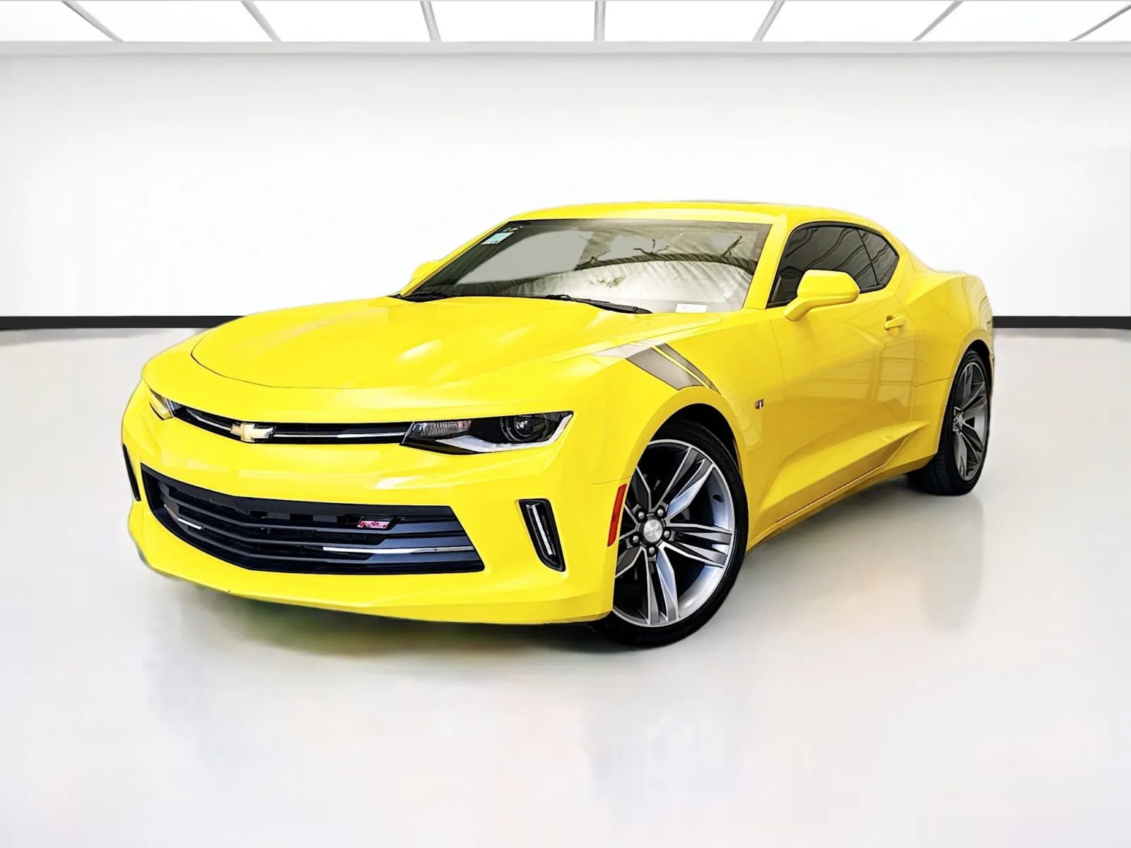 Used 2018 Chevrolet Camaro 1LT RS PACKAGE & PWR SUNROOF for sale in ...