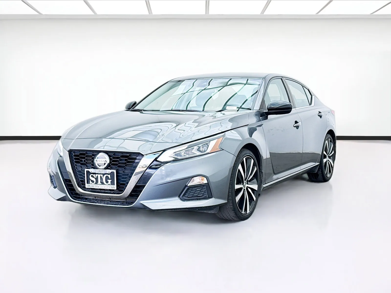 Used 2022 Nissan Altima 2.5 SR for sale in Montclair, CA at STG Auto ...