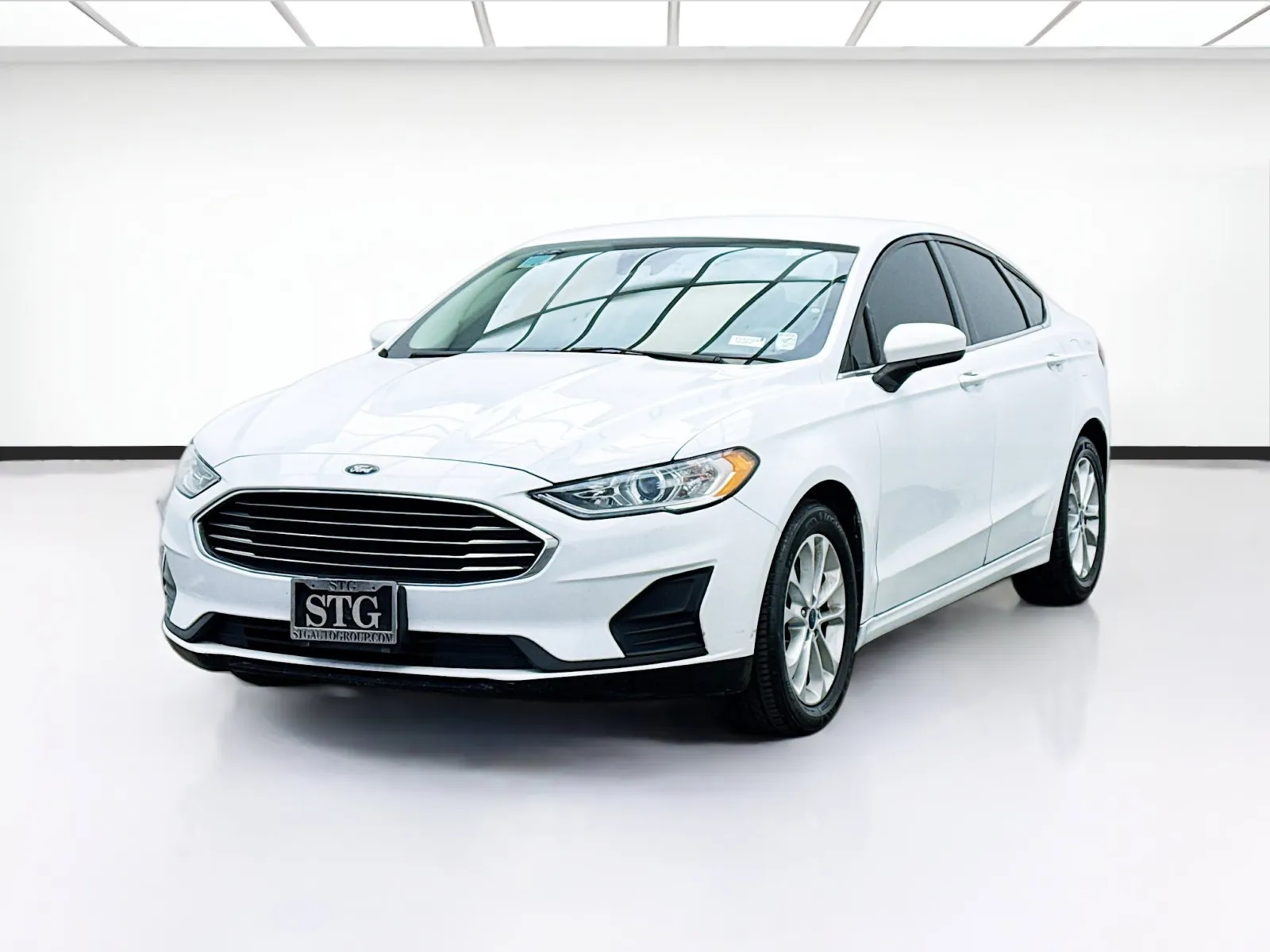 Used 2019 Ford Fusion SE for sale in Bellflower, CA at STG Auto Group ...