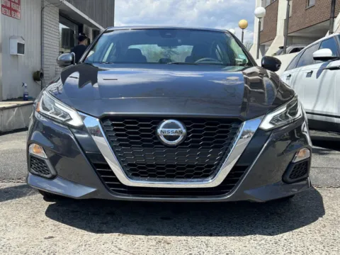 Used sedans, coupes, hatchbacks, wagons for sale in Great Neck, NY ...