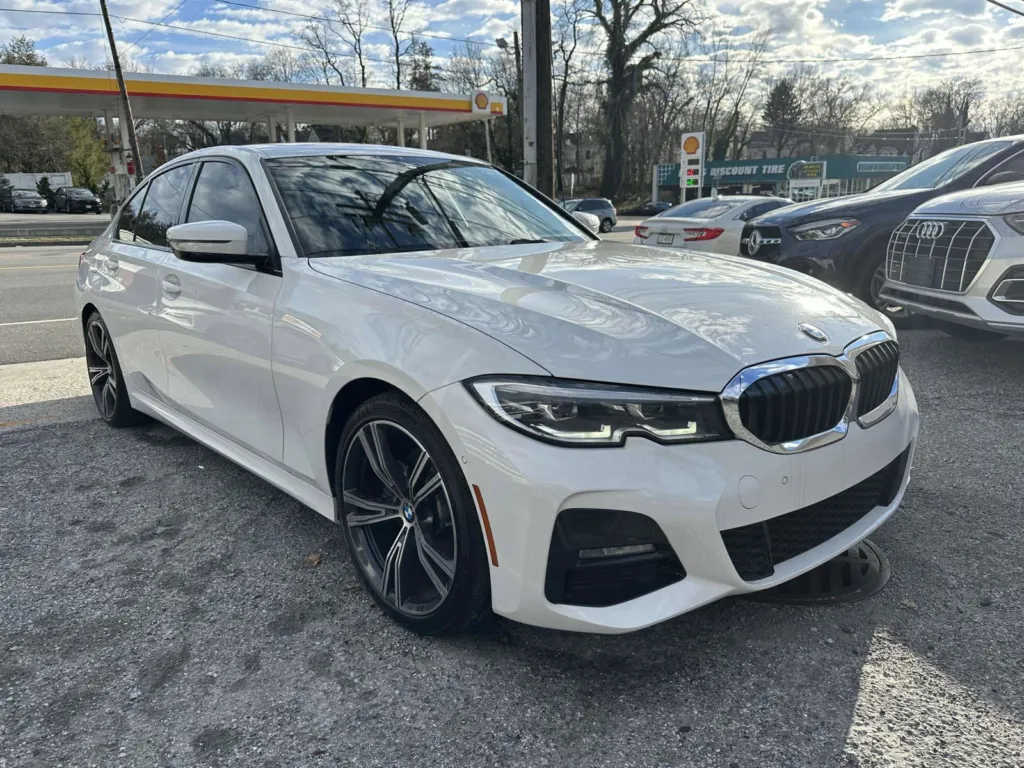 Used 2021 BMW 3 Series 330i xDrive for sale in Great Neck, NY at ...