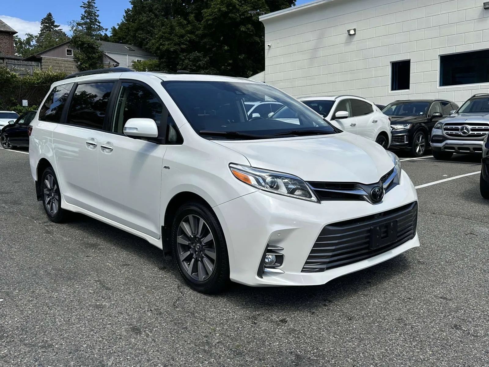 Used 2020 Toyota Sienna Limited (Navi, Sunroof,TV/DVD Pkg) for sale in ...