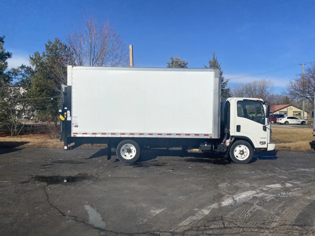 Used 2023 Chevrolet 4500 LCF 16ft Cabover with Lift Gate for sale in ...