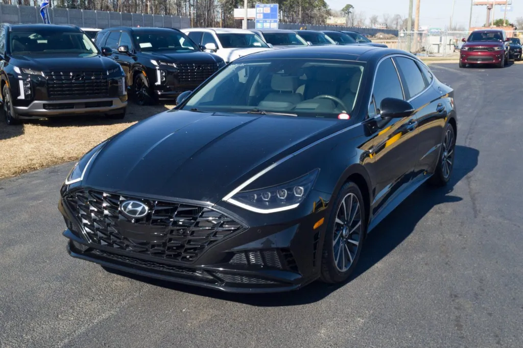 Used 2021 Hyundai Sonata Limited for sale in Lumberton, NC at ALM Cars ...