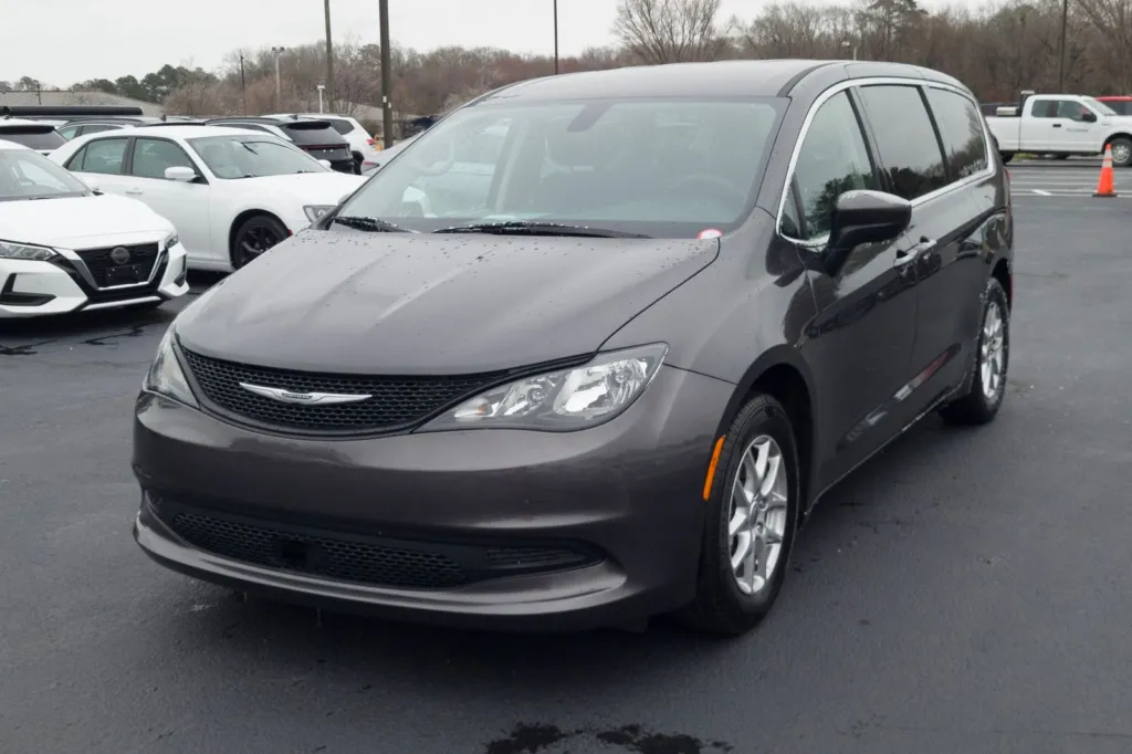 Used 2022 Chrysler Voyager LX for sale in Lumberton, NC | VIN ...