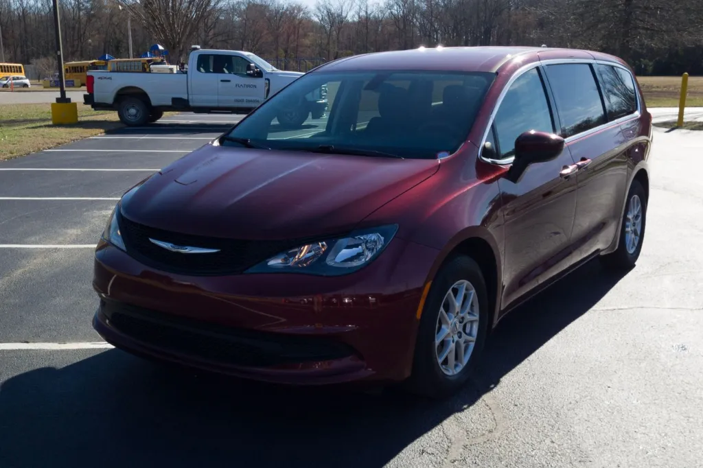 Used 2022 Chrysler Voyager LX for sale in Lumberton, NC at ALM Cars ...