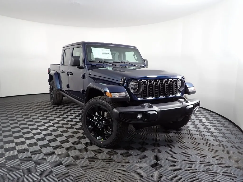 2025 Jeep Gladiator Nighthawk for sale in Rockbridge, OH | VIN ...