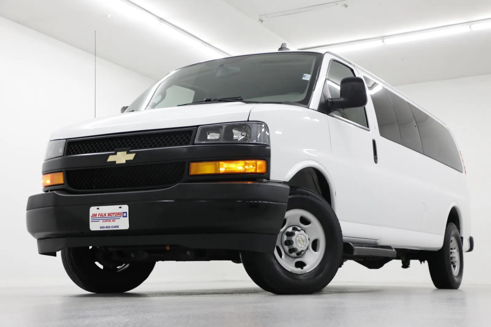 Used 2023 Chevrolet Express 3500 Passenger LS for sale in Clinton, MO ...