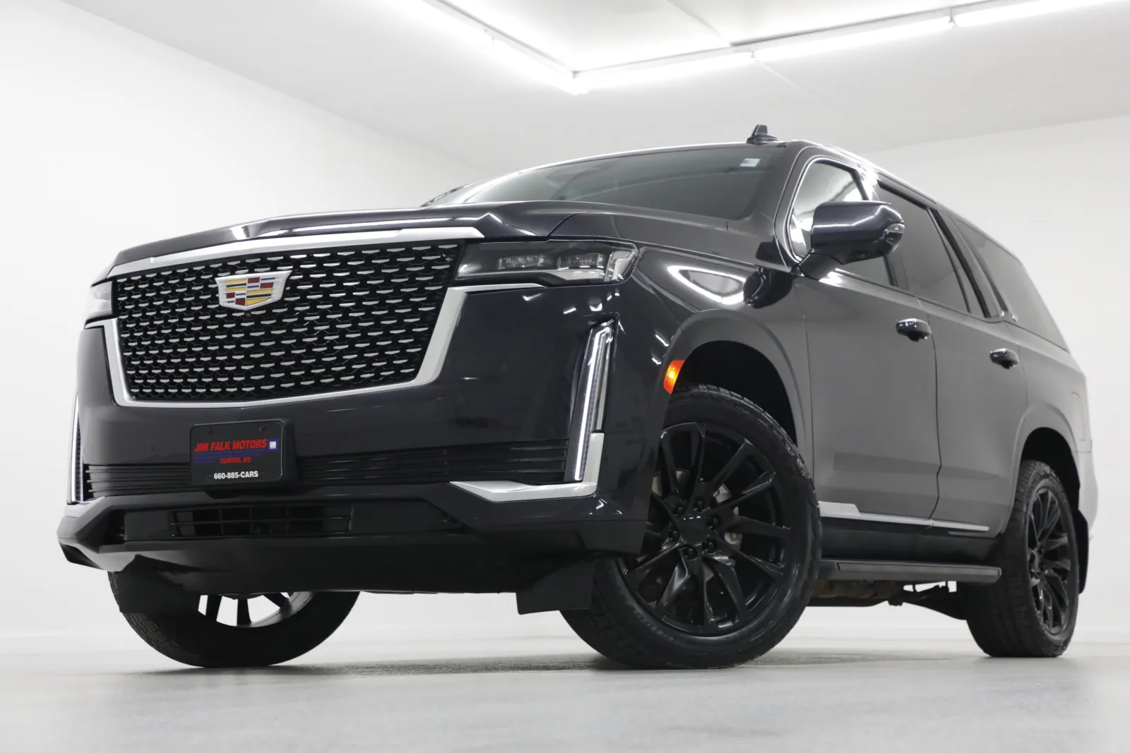 Used 2022 Cadillac Escalade Luxury for sale in Clinton, MO at Jim Falk ...