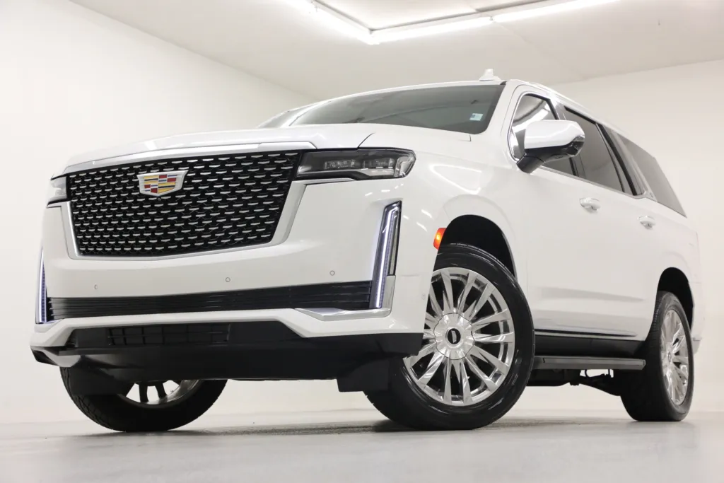 Used 2022 Cadillac Escalade Premium Luxury for sale in Clinton, MO at ...