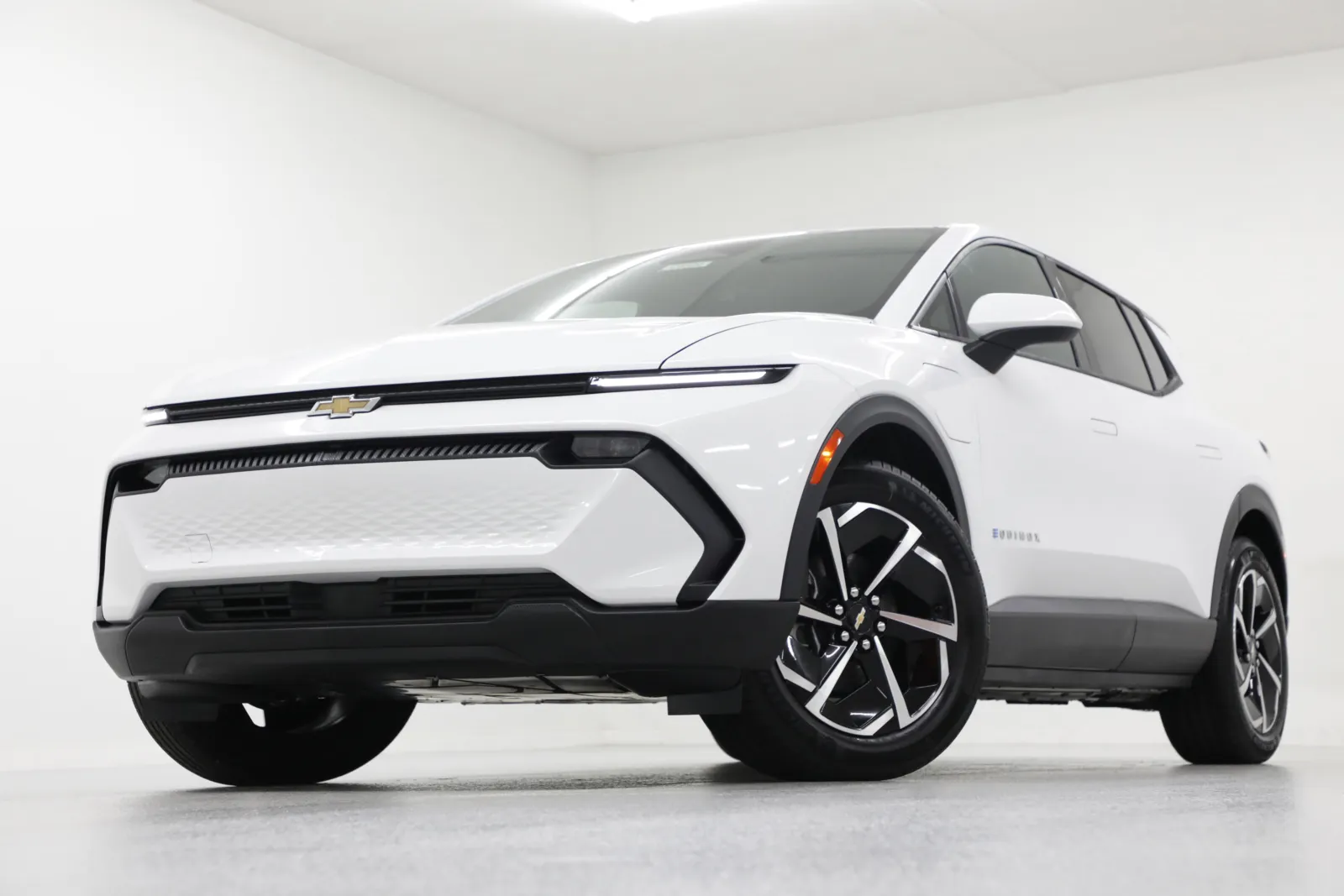 2025 Chevrolet Equinox EV LT1 w/PCY for sale in Clinton, MO at Jim Falk Motors | VIN ...